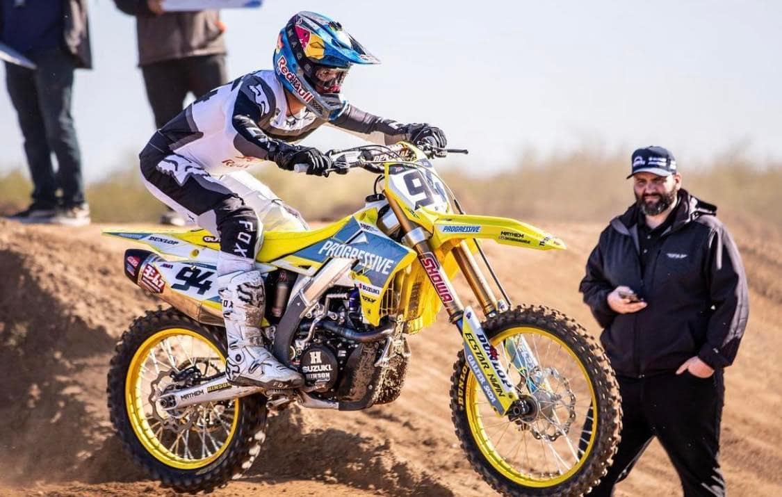 Ken Roczen sobre su Suzuki en Fox Raceway -vídeo- MX1Onboard.com