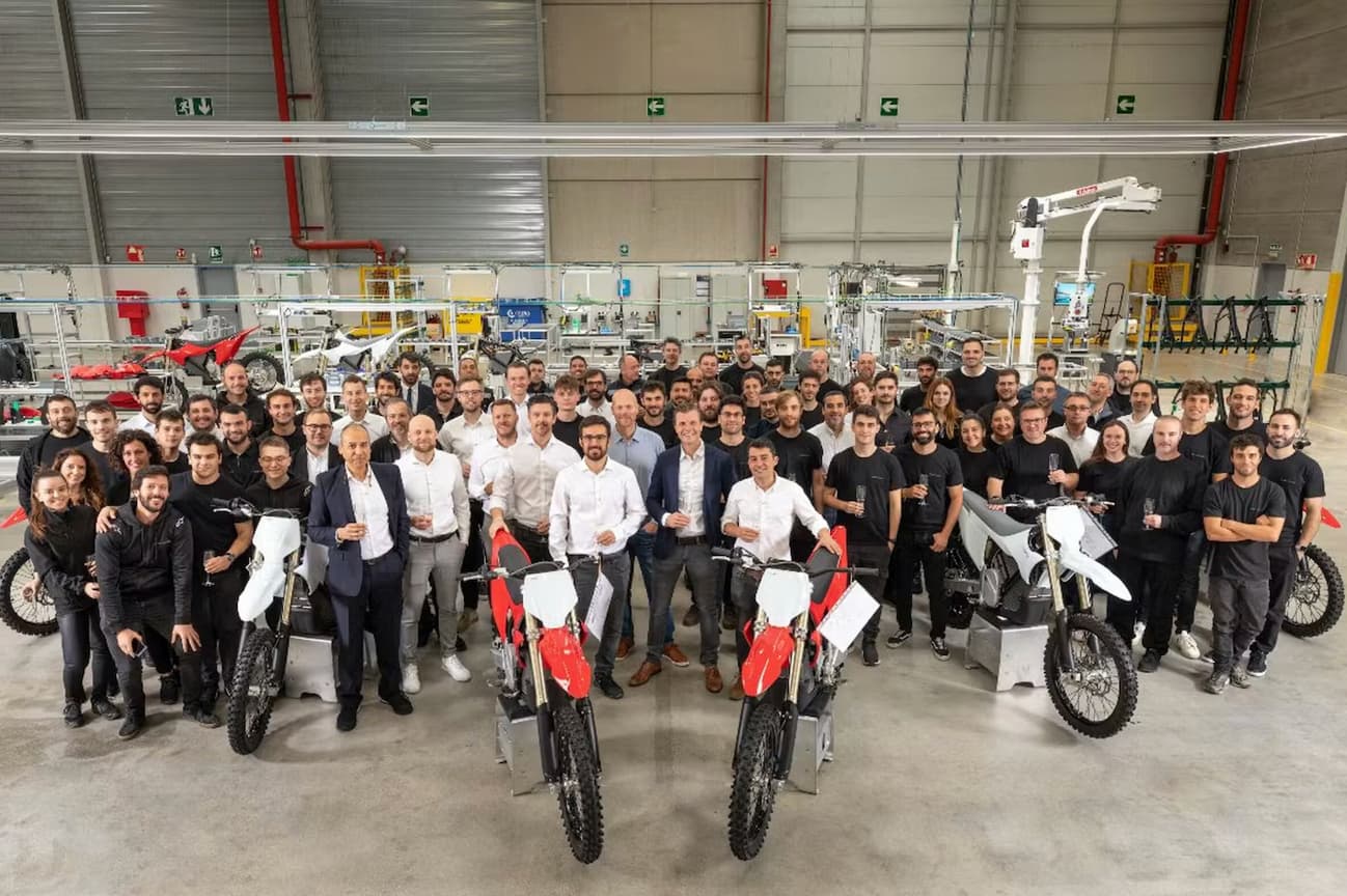 Stark Future anuncia el primer envío de su Varg, la nueva moto ...