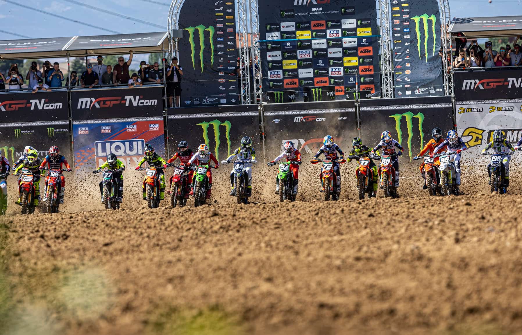 La Vida en el Paddock en el Mundial de Motocross de España 2023 -vídeo ...