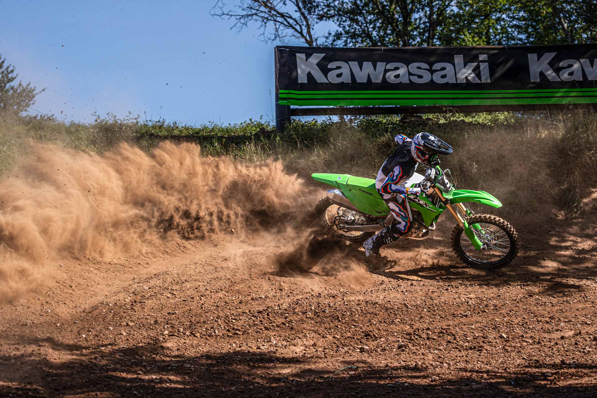 Analizamos la nueva Kawasaki KX 250 2025: Evolución y personalidad - MX1Onboard.com